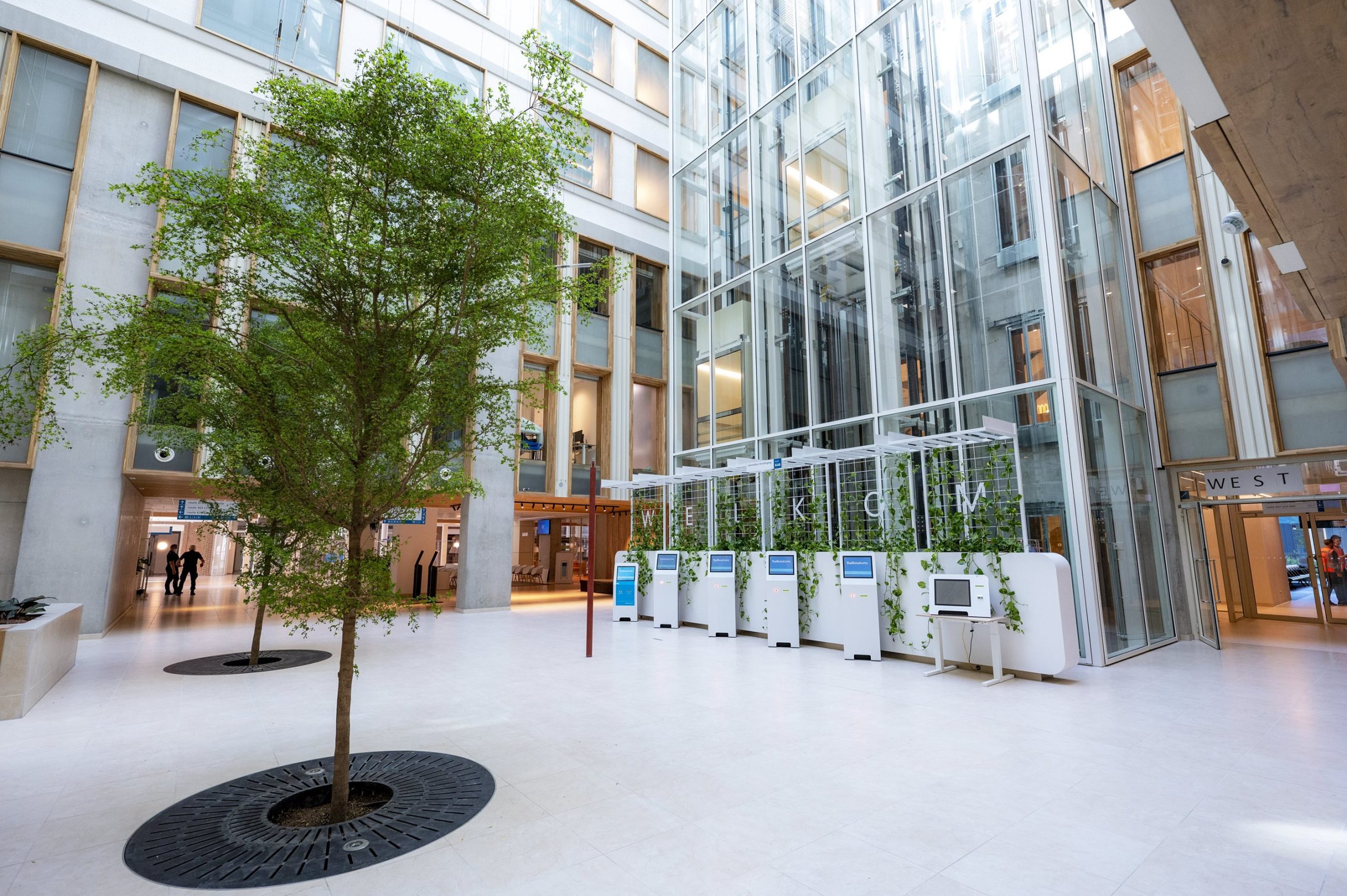 Radboudumc open new main building with smart patient engagement ...